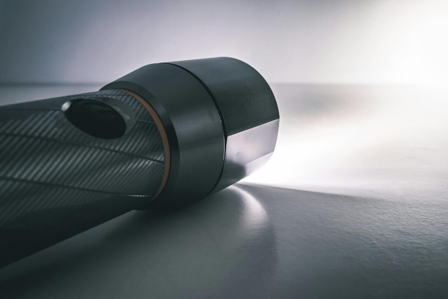 The Ultimate Guide to Flashlight Batteries: Types, Performance, and ...